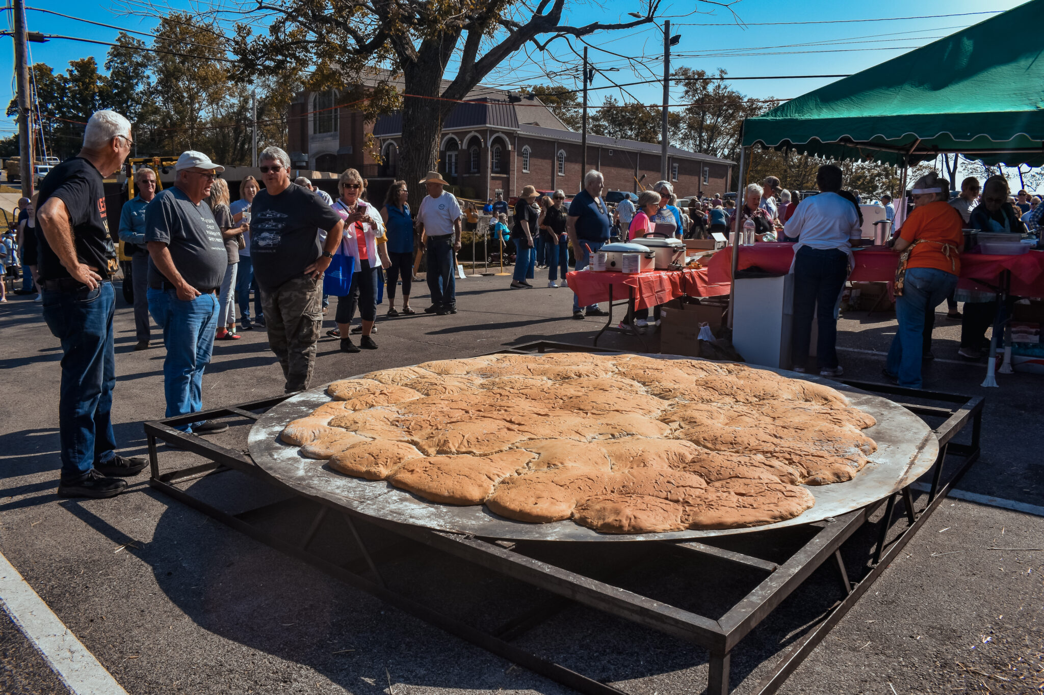 Kentucky's Largest Country Ham & Biscuit - Cadiz-Trigg County Tourist ...